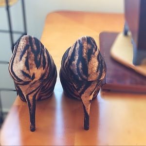 Michael | Shoes | Vintage Tiger Print Peep Toe Platform Pumps | Poshmark
